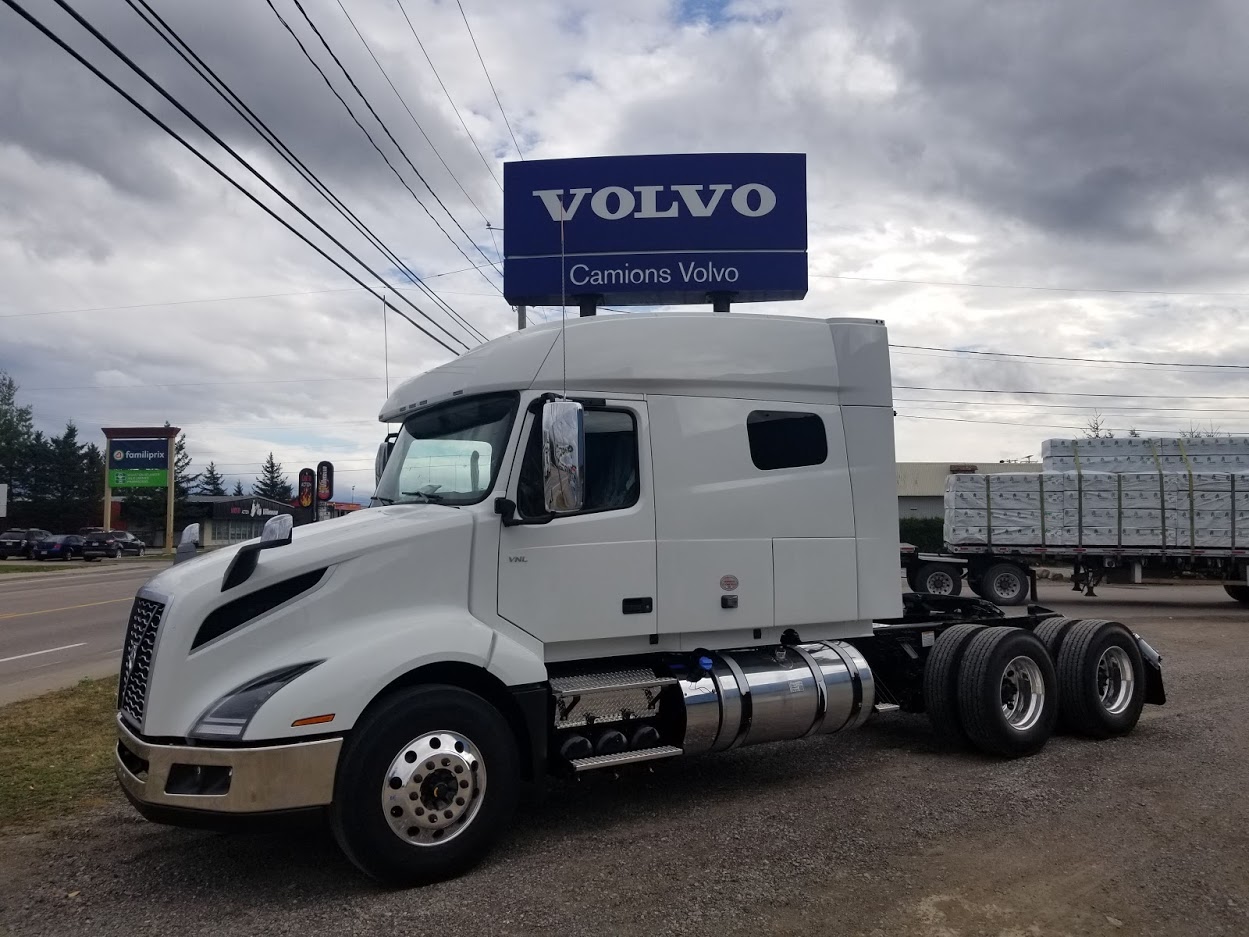 VOLVO VNL64T - Volvo Lac St-Jean