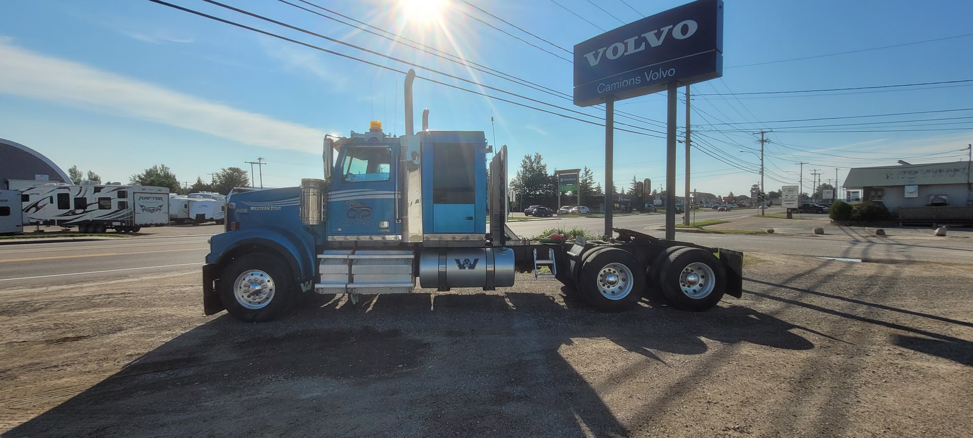 WESTERN STAR CONVE 2015 MANUEL MOTEUR DD16 - Volvo Lac St-Jean