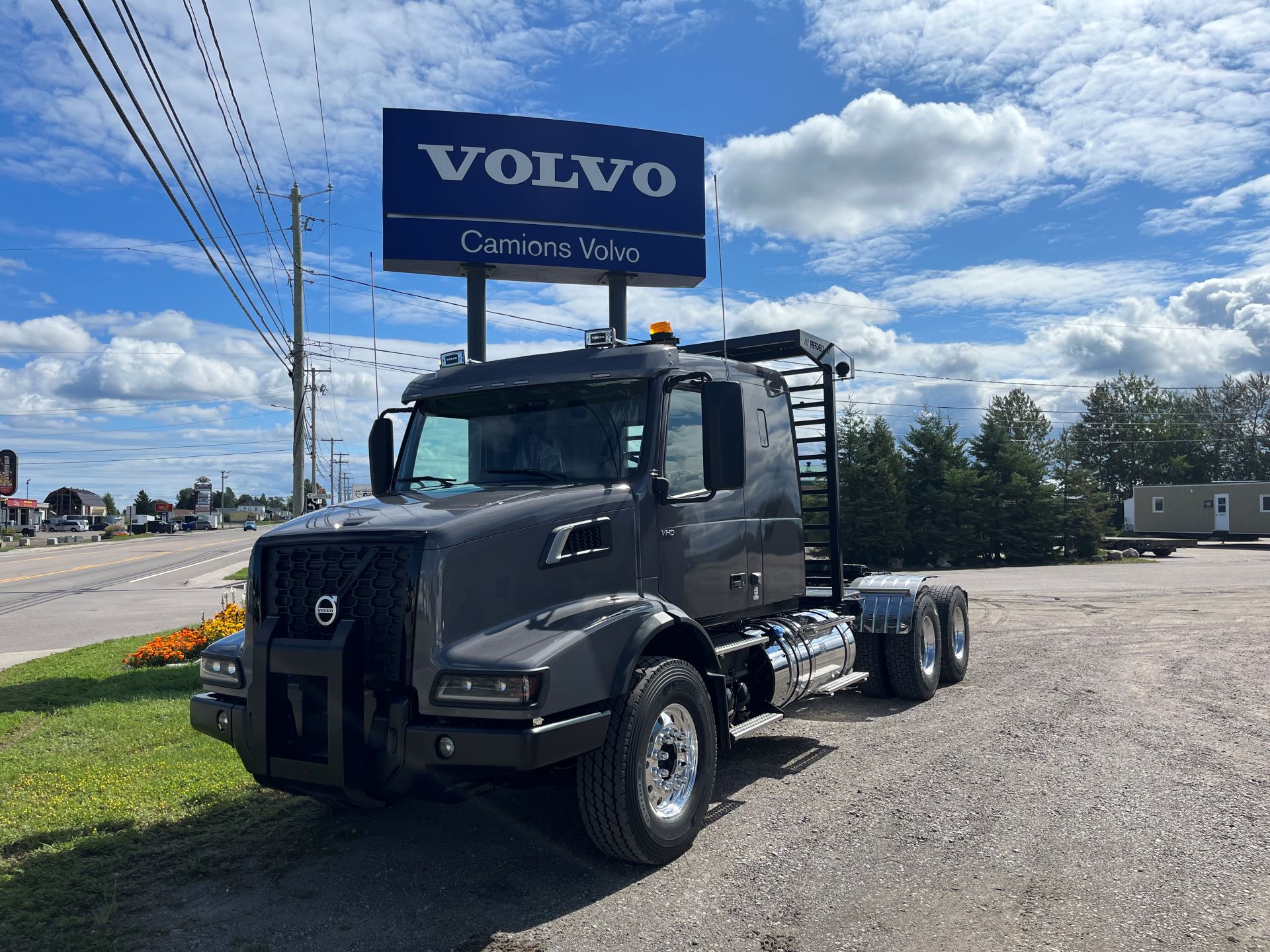 2024-VOLVO-VHD64BT-400-MOTEUR D13- 500HP-1850LBS-TRANSMISSION-I-SHIFT ...