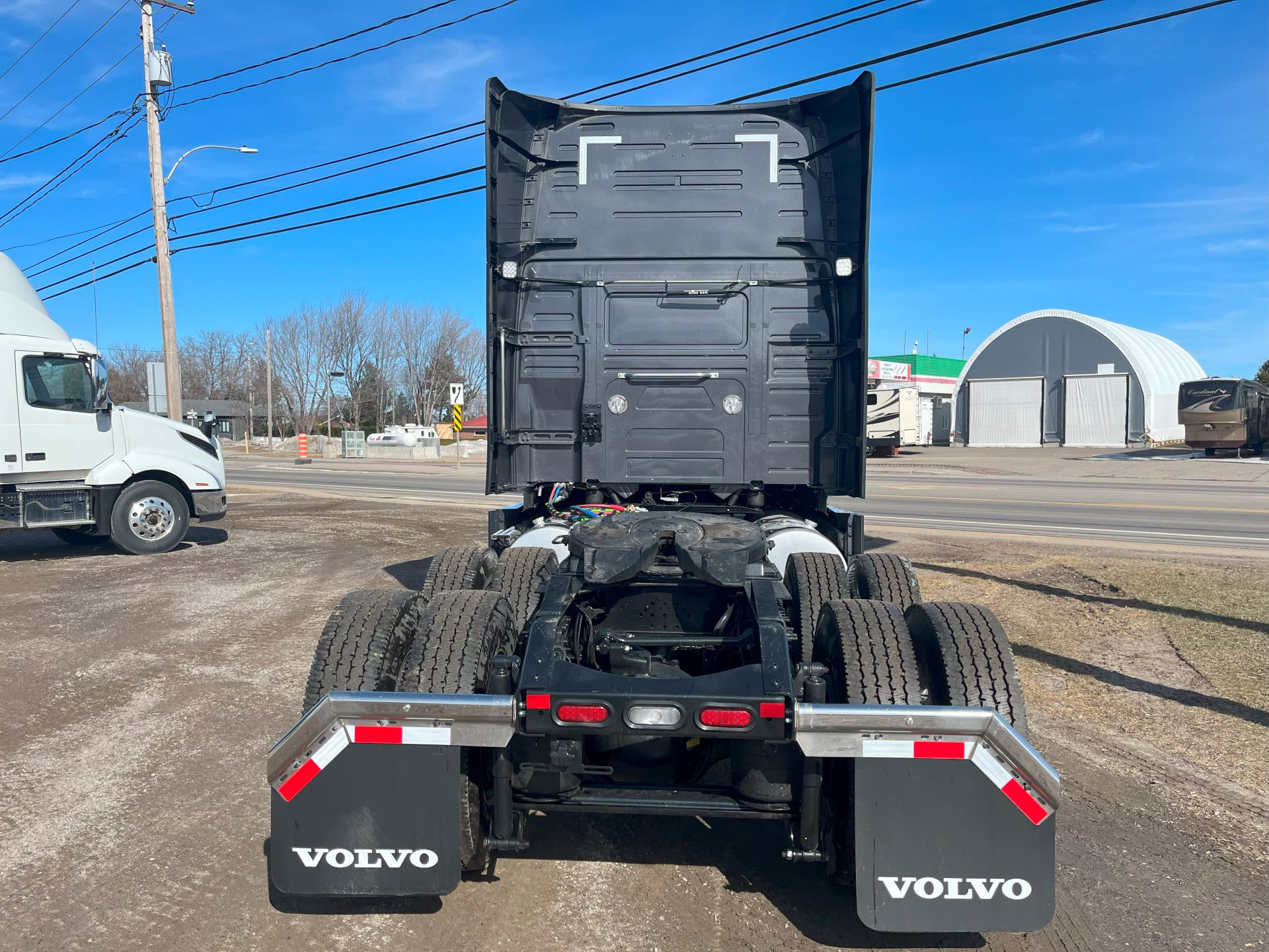2025-VOLVO-760-MOTEUR D13- TURBO -COMPOUND-455 HP-TRANSMISSION-I-SHIFT ...