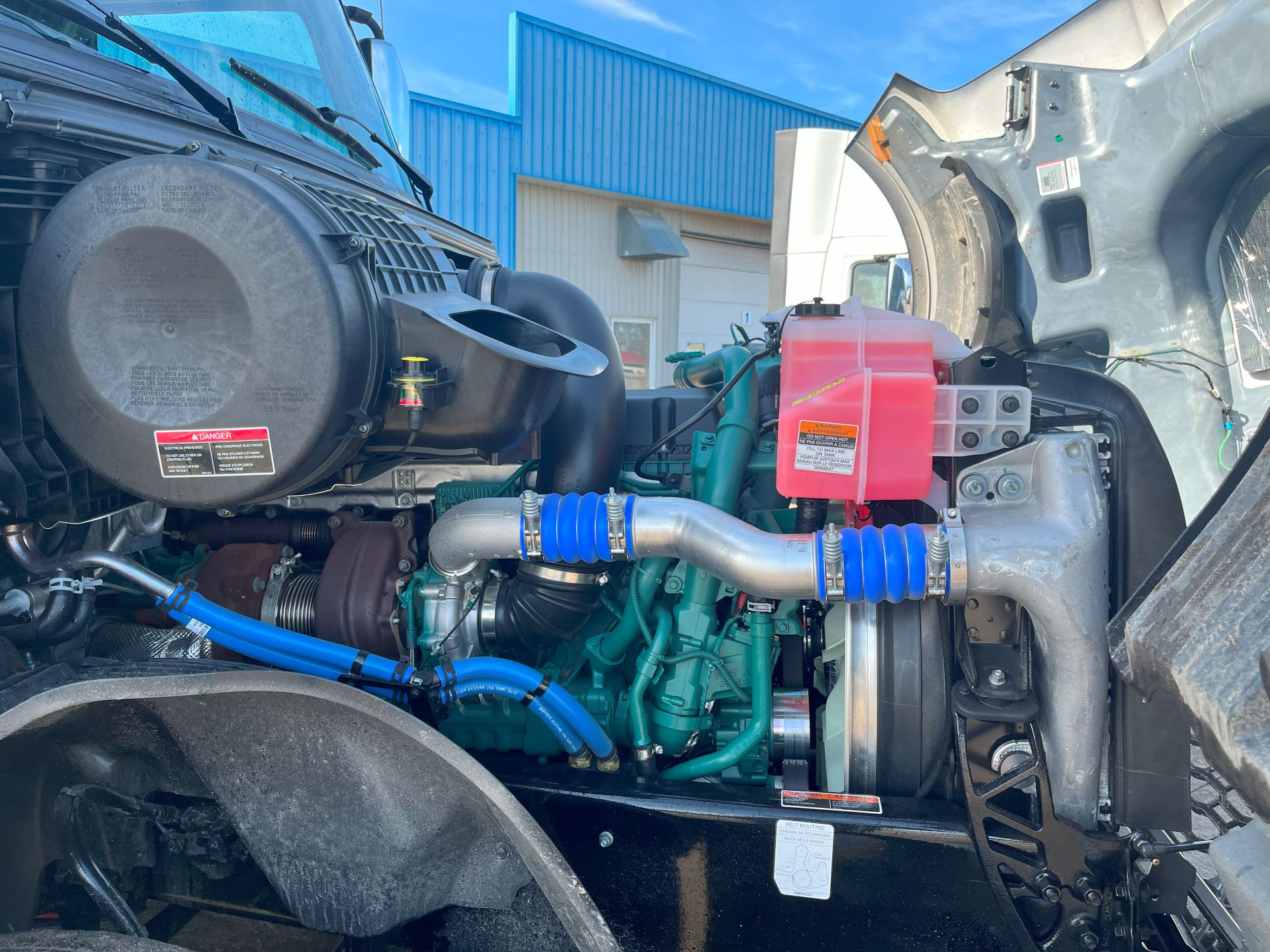 2025-VOLVO-760-MOTEUR D13- TURBO -COMPOUND-455 HP-TRANSMISSION-I-SHIFT ...